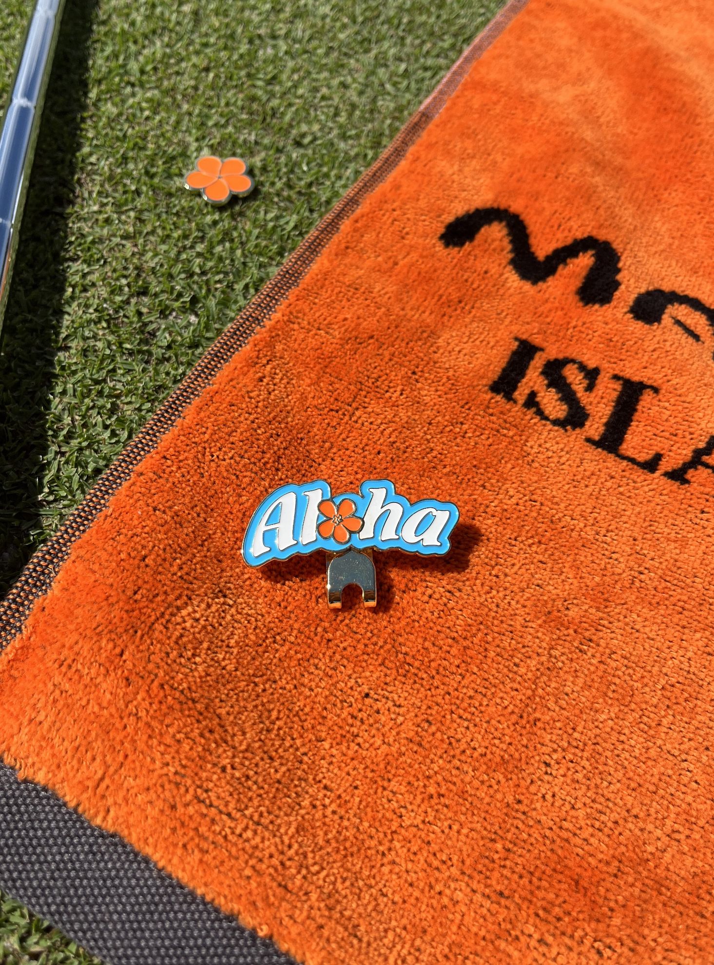 Prince Resorts Hawaii Exclusives. Mauna Kea Resorts ALOHA Ball Marker and Hat Clip Set